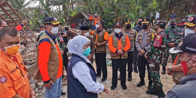Bencana Alam, Forkopimda Jatim Mendirikan Posko Bencana Alam Gempa Bumi dan Dapur Lapangan di ...